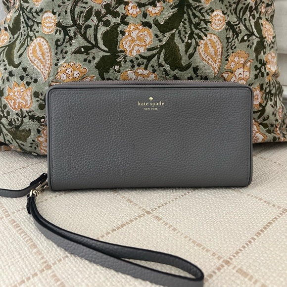 Marc Jacobs | Bags | Kate Spade Grey Continental Wallet | Poshmark